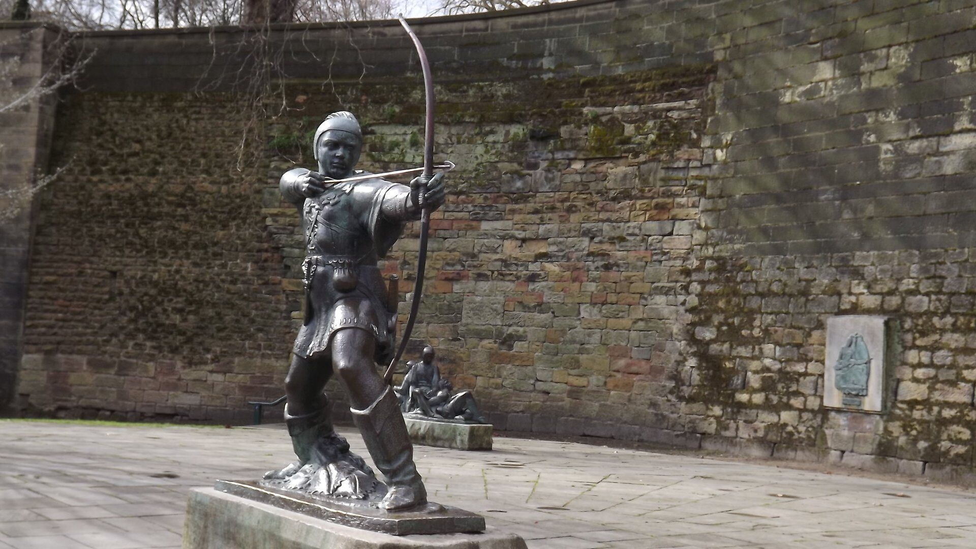 Robin Hood Statue | CityDays